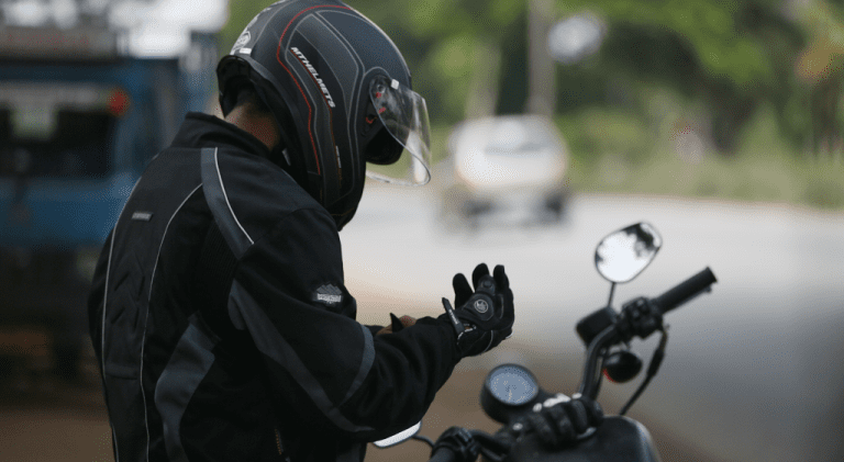 CÓMO PREPARARSE PARA SALIR A RODAR EN MOTO - Pasión Biker